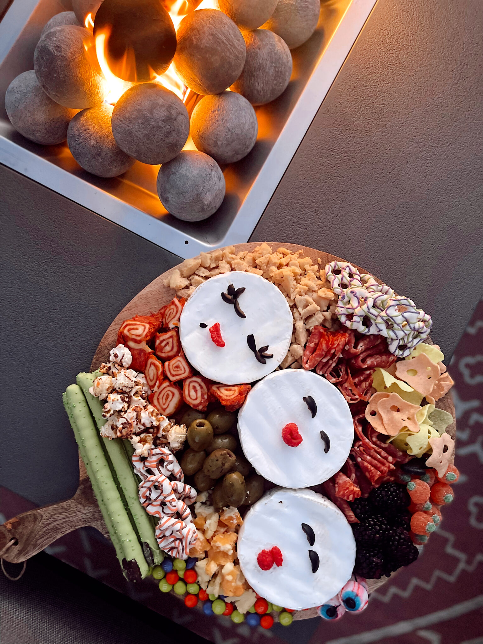 Halloween Snacks: Hocus Pocus Charcuterie Board | Nashville Wifestyles