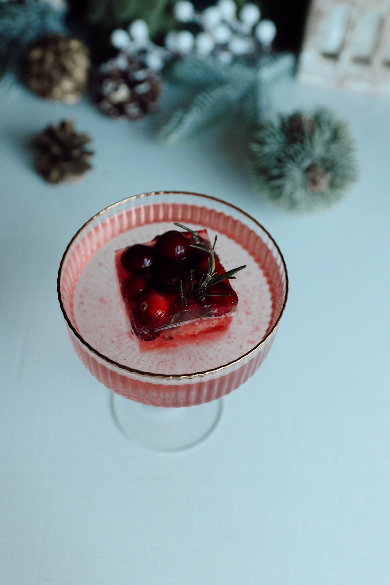 Festive Cranberry Ice Champagne Spritz: Easy Holiday Cocktail Recipe ...